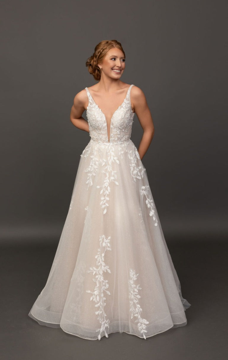 Lancaster CL 6092 – Barbie Anne Bridal